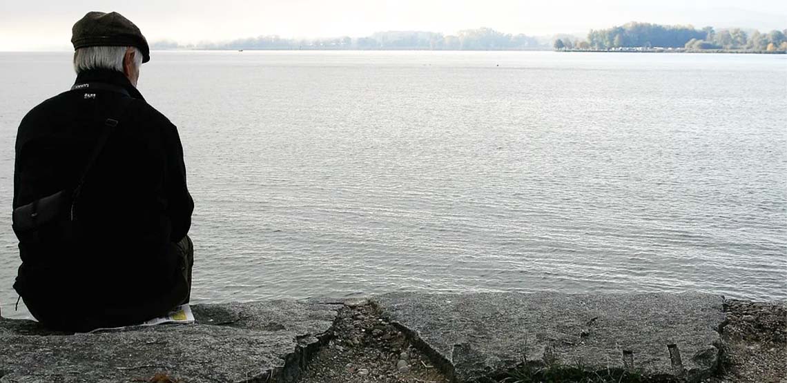 Loneliness in Seniors: Creative Ways to Stay Social During Isolation